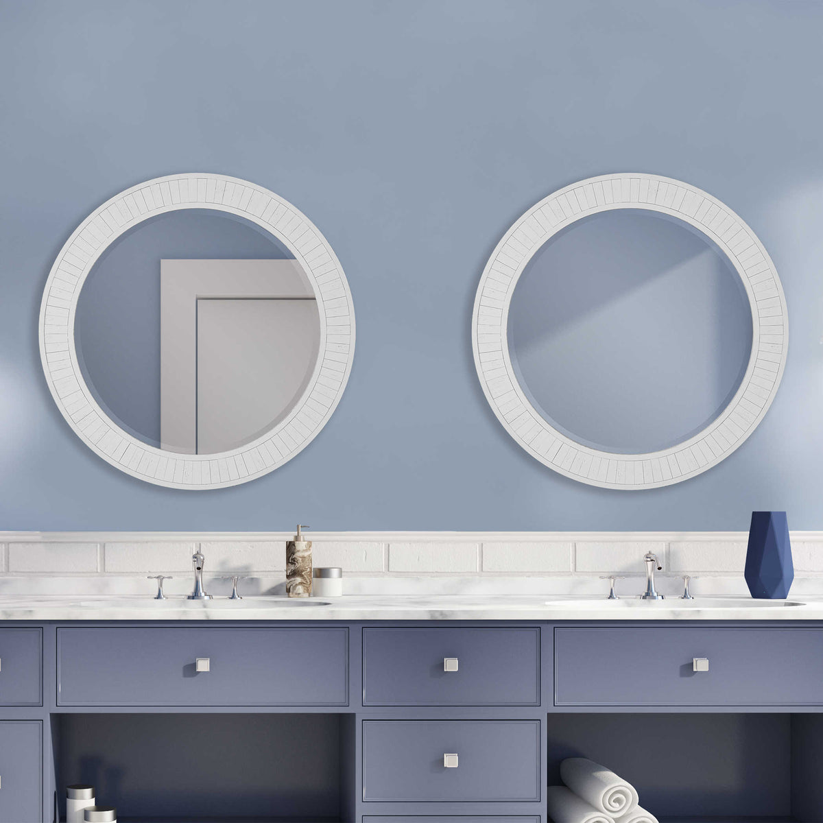 White Weathered Round 34" Mirror (2 in stock) – verandacollection